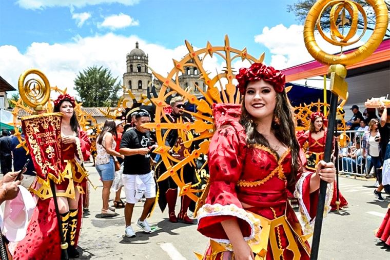 ¿Cómo se celebran los Carnavales en Perú?, ¿En qué regiones y cuándo se ...